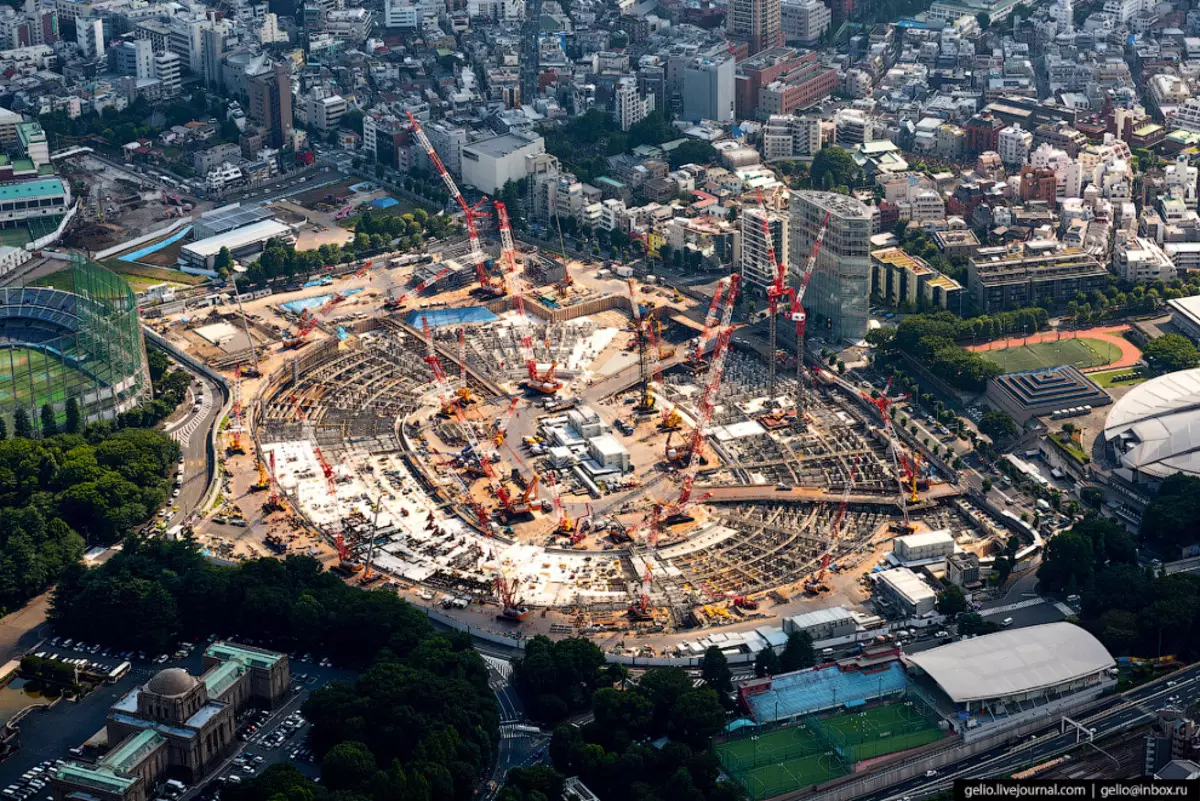 Construction of the new Olympic Stadium