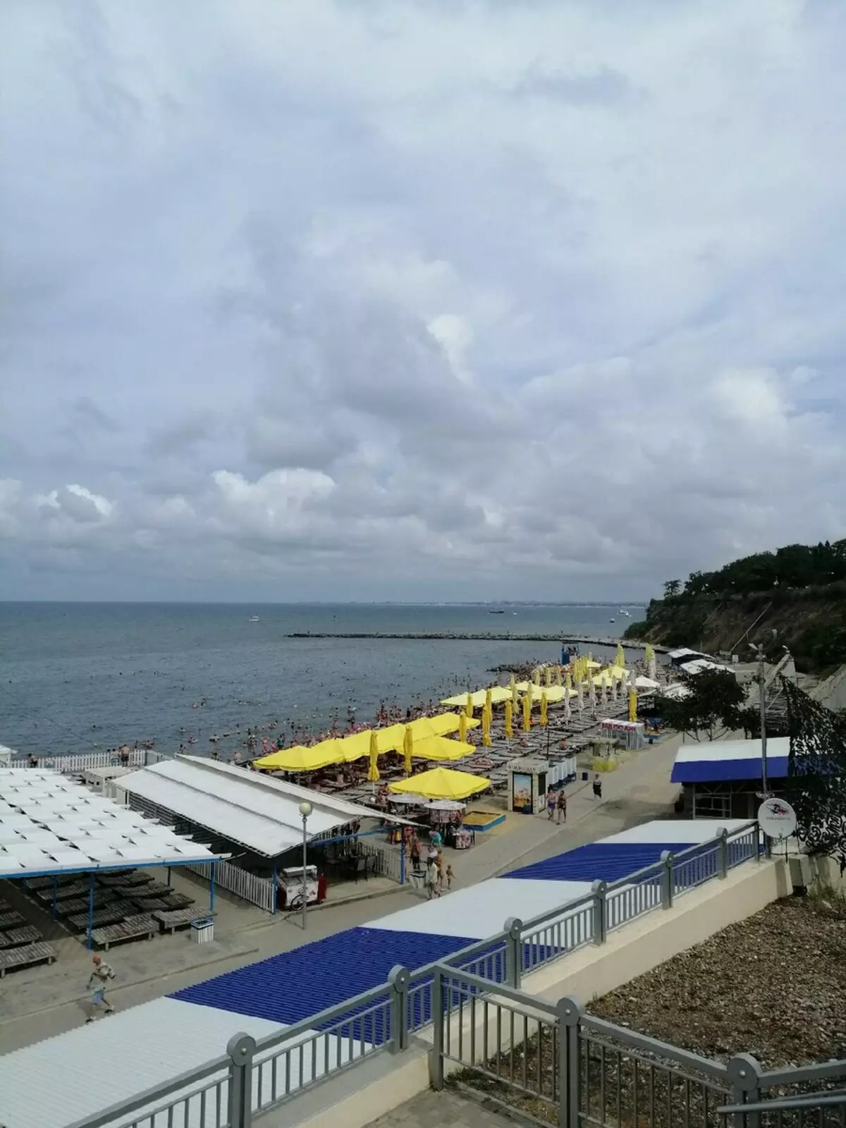 Hoe laat is dit moontlik om 'n leë strand in Anapa te vang? 1019_9