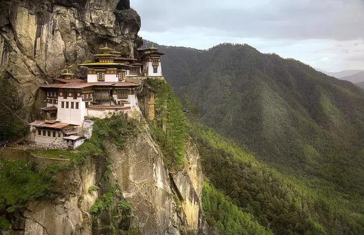 Bhutan - Dünyanın tek halkı bir mutluluk bakanlığı olduğu 10307_2