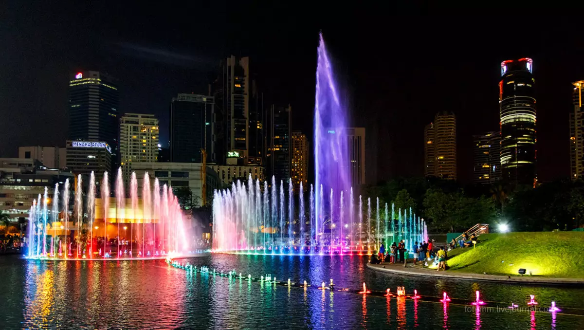 Kuala Lumpur dan keajaibannya cahaya