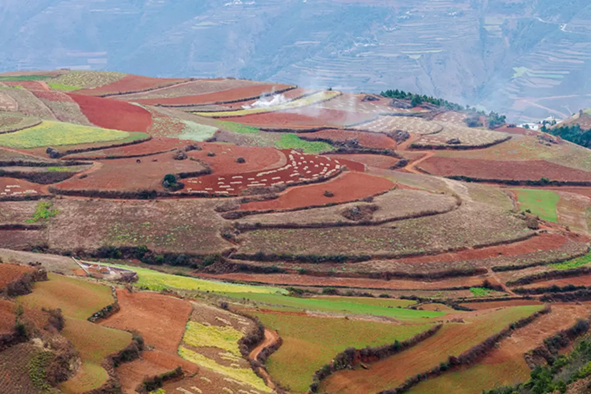 Fotos impresionantes de terras vermellas de Donchuan 10478_15