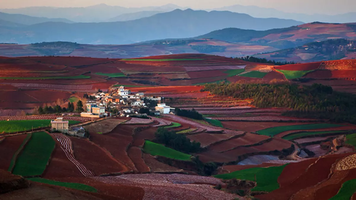 Fotos impresionantes de terras vermellas de Donchuan 10478_5