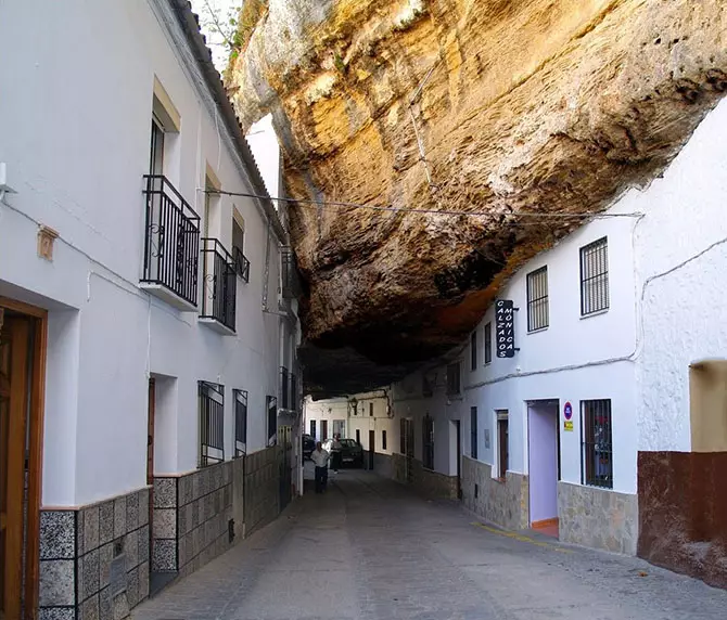 Η Ronda είναι μια εκπληκτική πόλη στα βράχια 10530_10