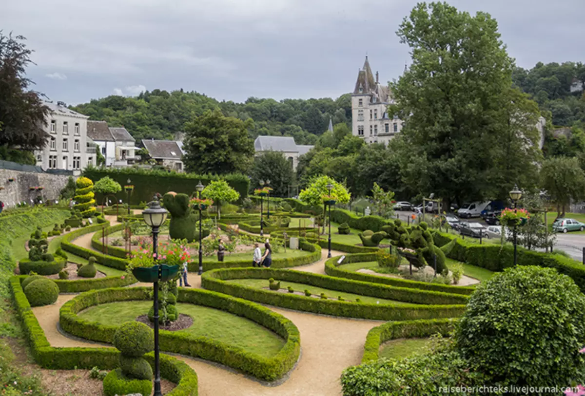 Loop deur die Belgiese Topiara Park