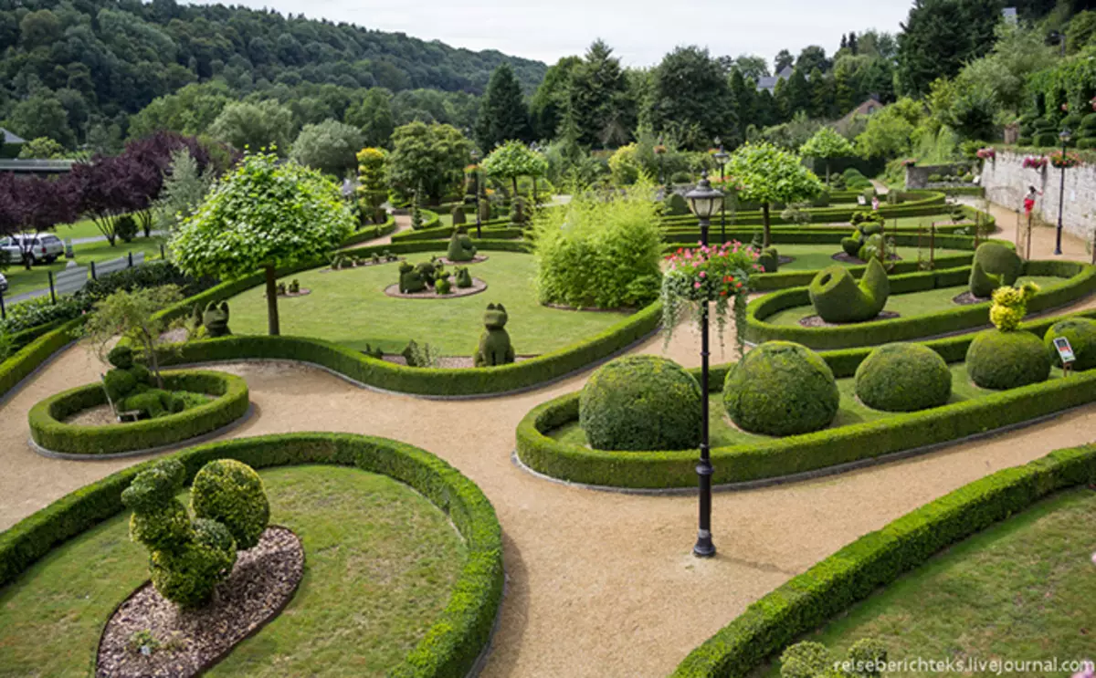 Loop deur die Belgiese Topiara Park