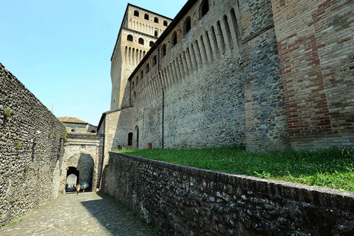 Torrechyara - ციხე, რომელშიც სიყვარული დასახლდა სამუდამოდ