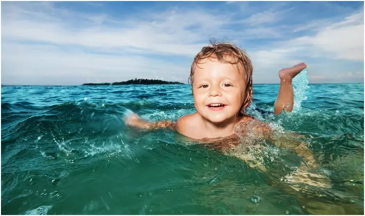 Cómo un día festivo de playa afecta el cuerpo de los niños. 10740_4