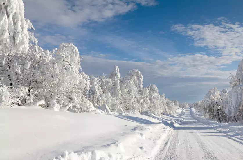 Em quais estradas da Rússia podem desfrutar de belas paisagens 10910_2