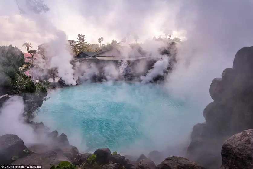 Takulandilani ku gehena: mzinda waku Japan wa Bepu, womwe umayima pa volcano 10999_2