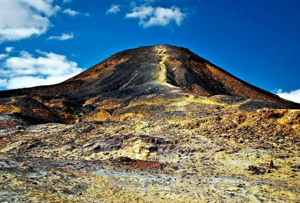 Hatsaran-tarehy mahafinaritra amin'ny efitra tena mahavariana indrindra 11001_2