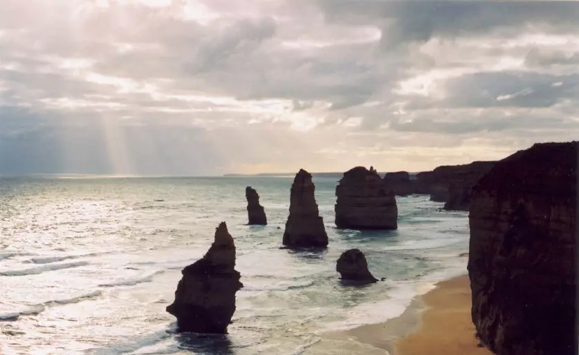 Tien groot aantreklikhede van verre en geheimsinnige Australië 11038_1