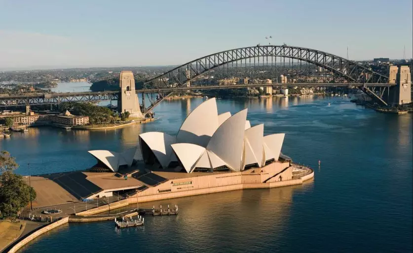 Tien groot aantreklikhede van verre en geheimsinnige Australië 11038_2