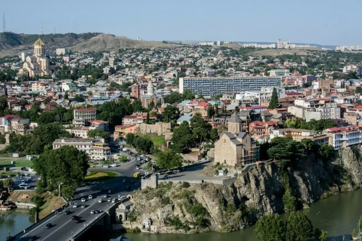 Tbilisi को बीचमा हिंड्न 11048_2