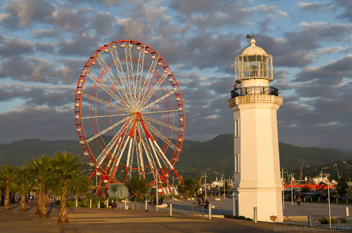 Lighthouse nan Batumi