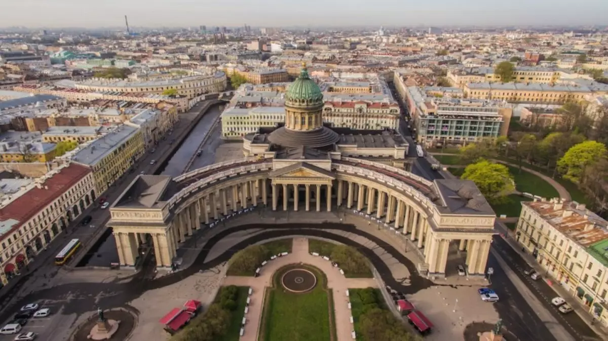 12 miest St. Petersburg, ktoré stoja za návštevu 11281_1