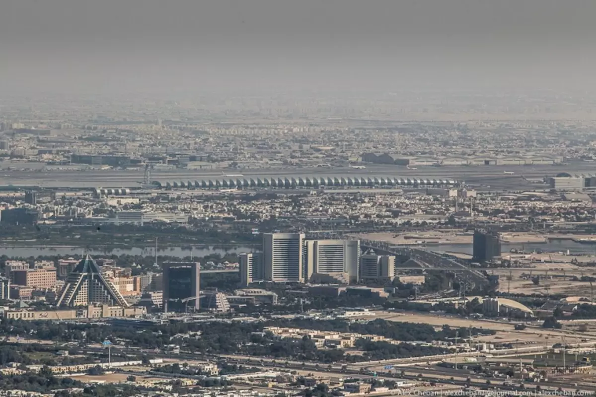 Dubai skyscraper na nakakaapekto sa imahinasyon 11361_26