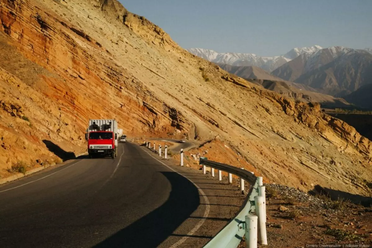 Tajikistan. Fitsangatsanganana amin'ny Tendrombohitra Ankizy 11378_14