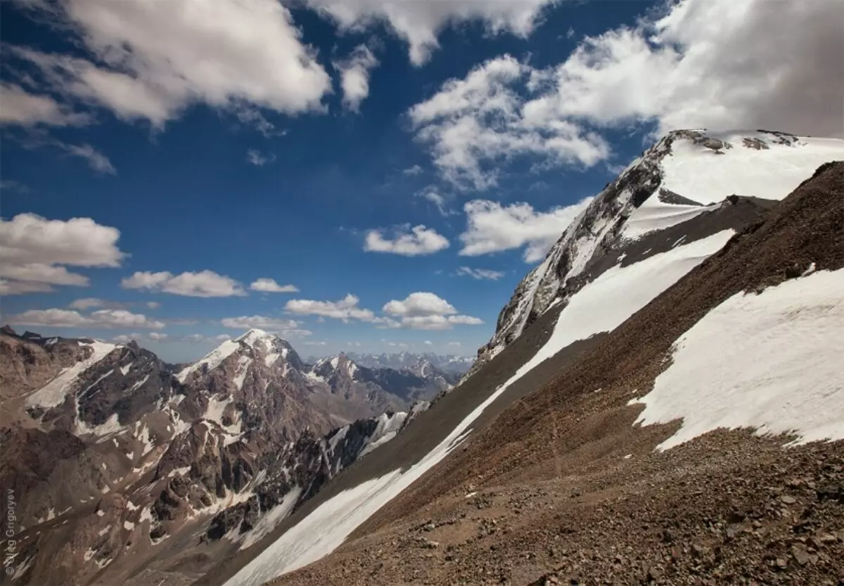 Tajikistan. Fitsangatsanganana amin'ny Tendrombohitra Ankizy 11378_37