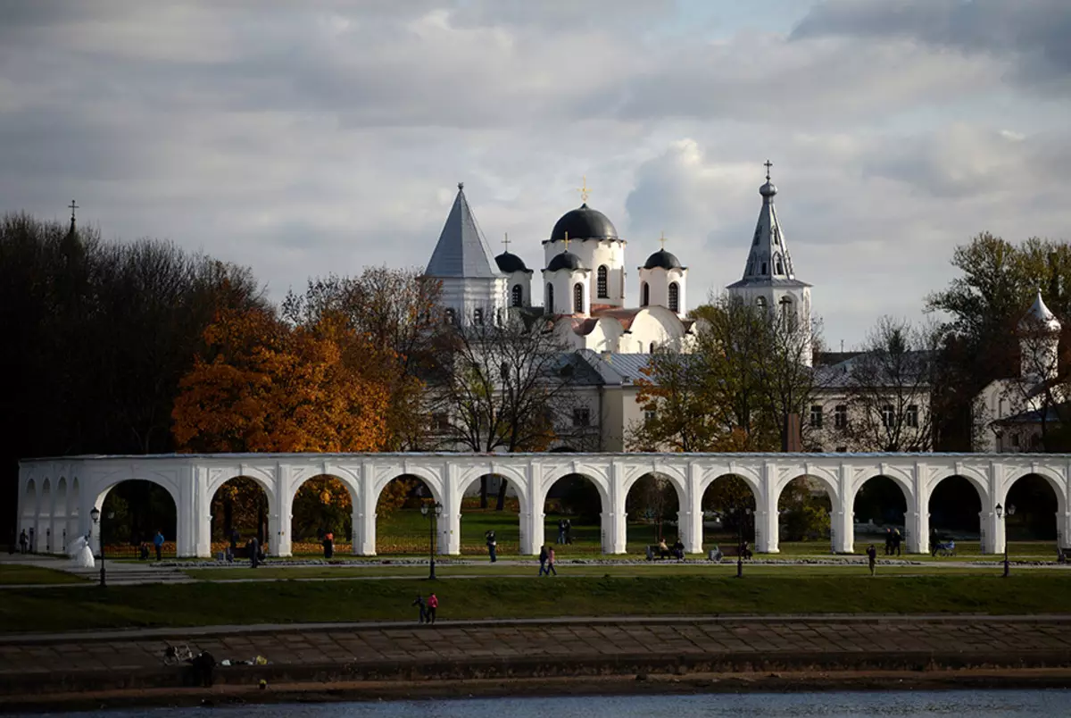 Awọn arabara itan ti Novgorod ati agbegbe