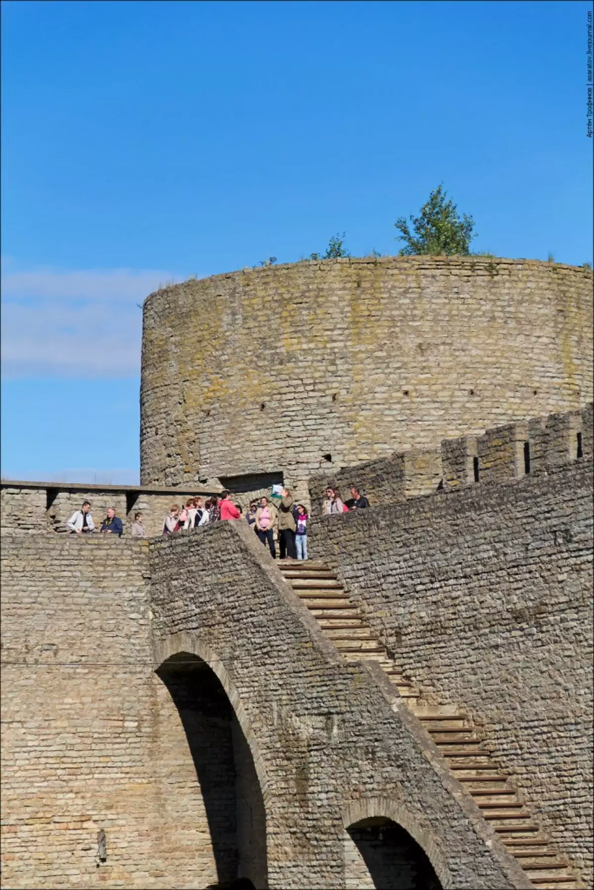 Ivangolodskaya Fortress - Monument yenhoroondo yezana ramakore rechi15 11566_10