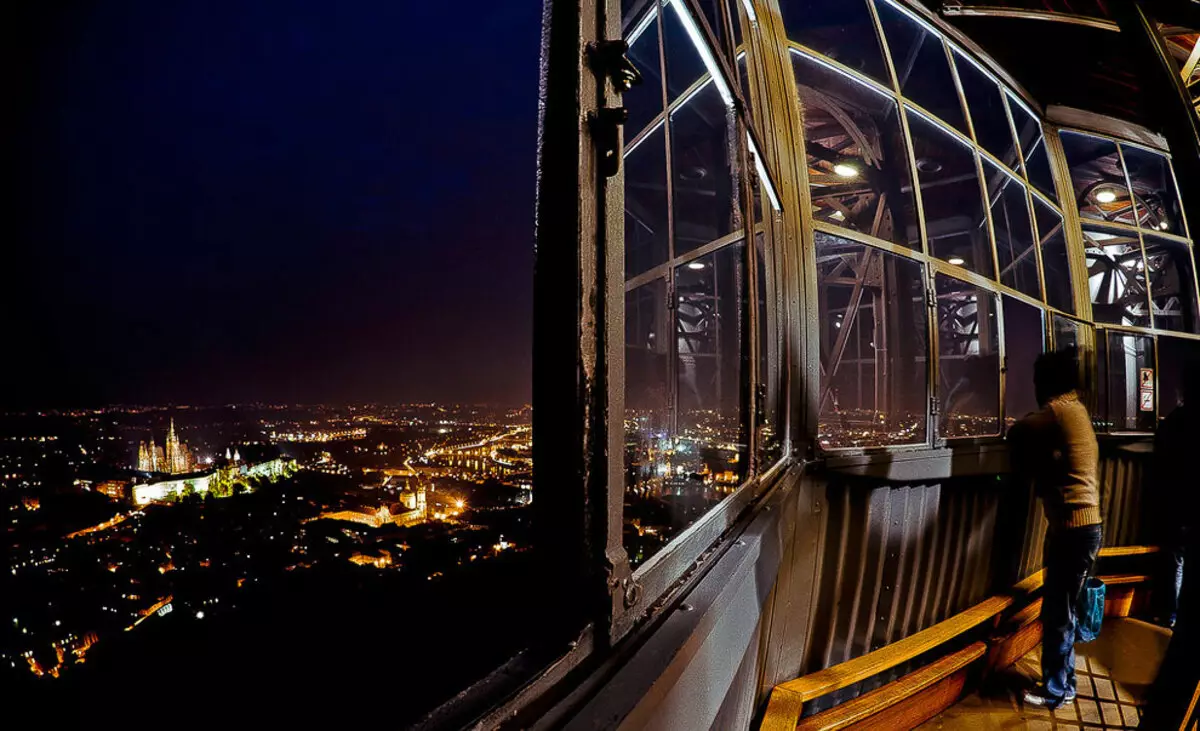 Prague cable car.