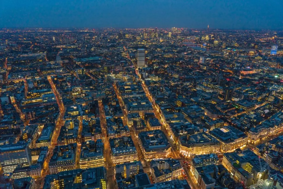 London in evening lights 11806_14