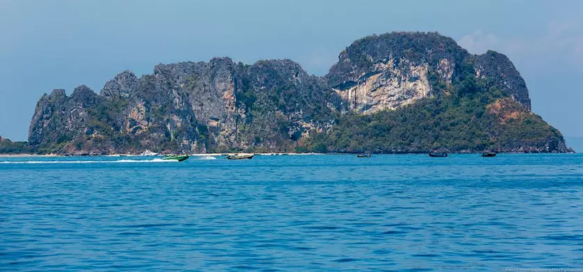 Magnificent Beach archipelago Phi Phi 11943_3