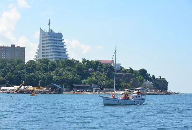 Jivvjaġġaw lejn il-vaganzi ta 'Mejju minn 8,000 rublu 11963_7