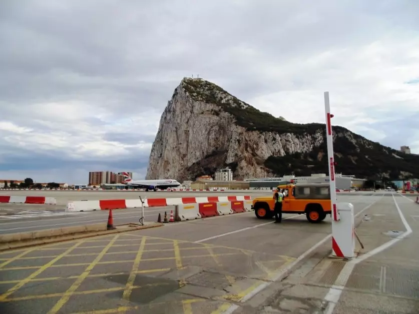 Gibraltar - Strait sy firenena ao anatin'ny iray andro 11980_44