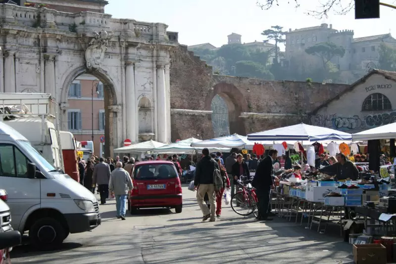 8 endroits peu connus à Rome, où vous devez regarder 11992_2