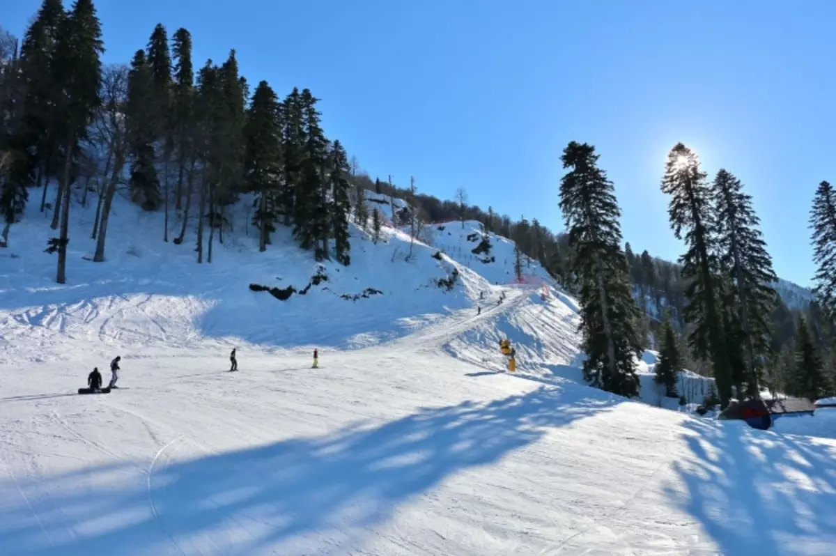 Krasnaya Polyana - salah satu resort ski yang paling banyak di Eropah 12454_1