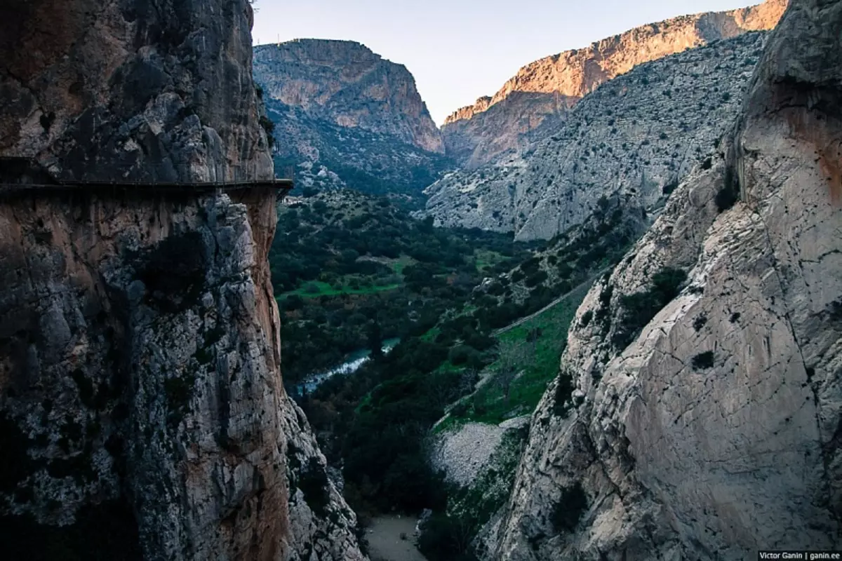 Xav kom caum koj lub qab haus huv? Caminito del Rey 12712_15