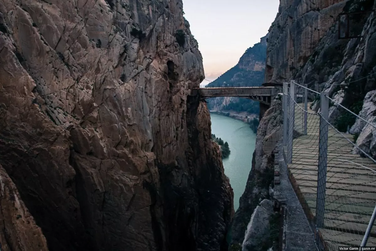 Voulez-vous chasser vos nerfs? Caminito del Rey 12712_19