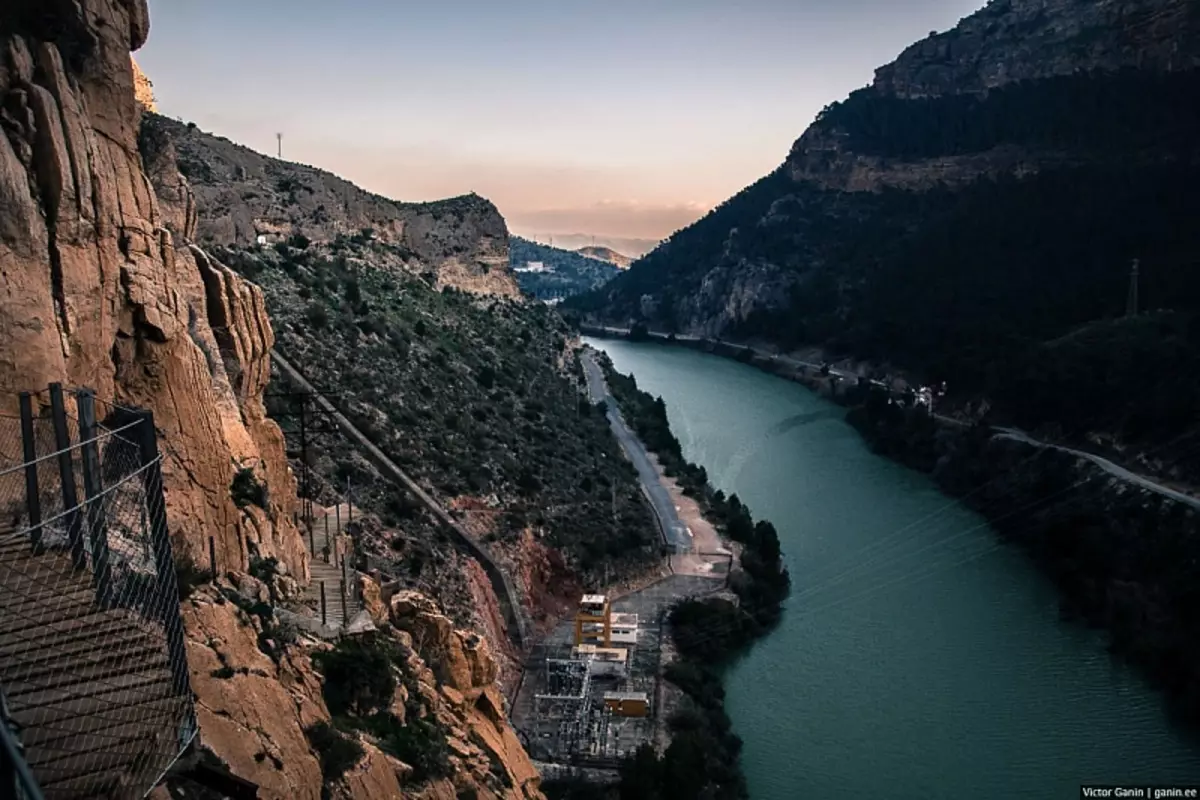 Xav kom caum koj lub qab haus huv? Caminito del Rey 12712_4