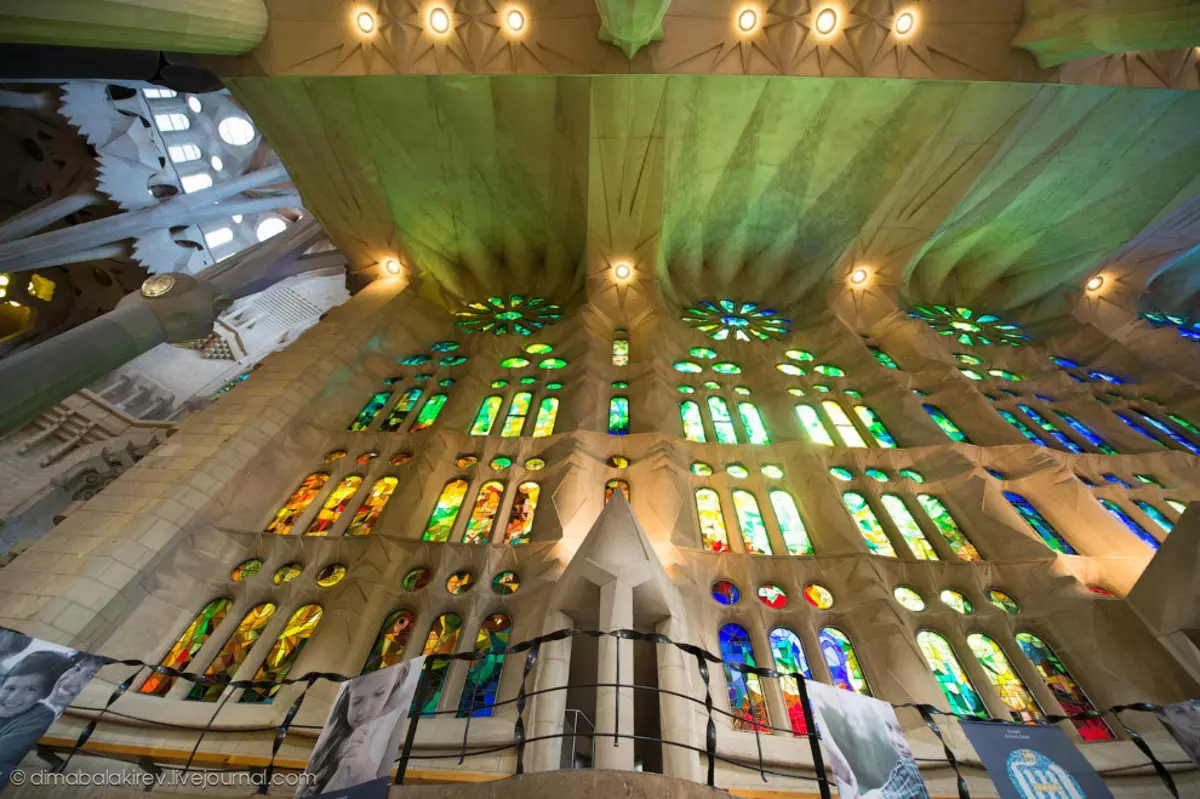 Sagrada Familia na ny Fiangonan'ny Fianakaviana Masina 2070_10