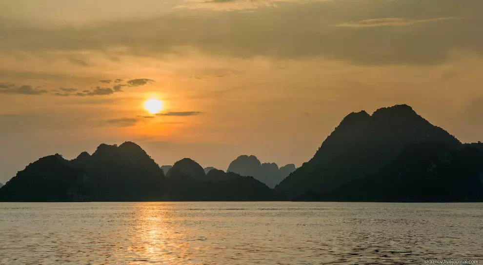 Halong Bucht a Vietnam