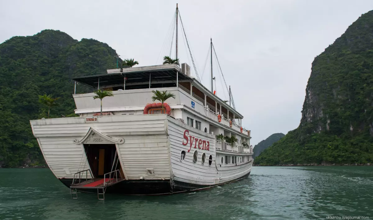 Halong Bay në Vietnam 2190_4