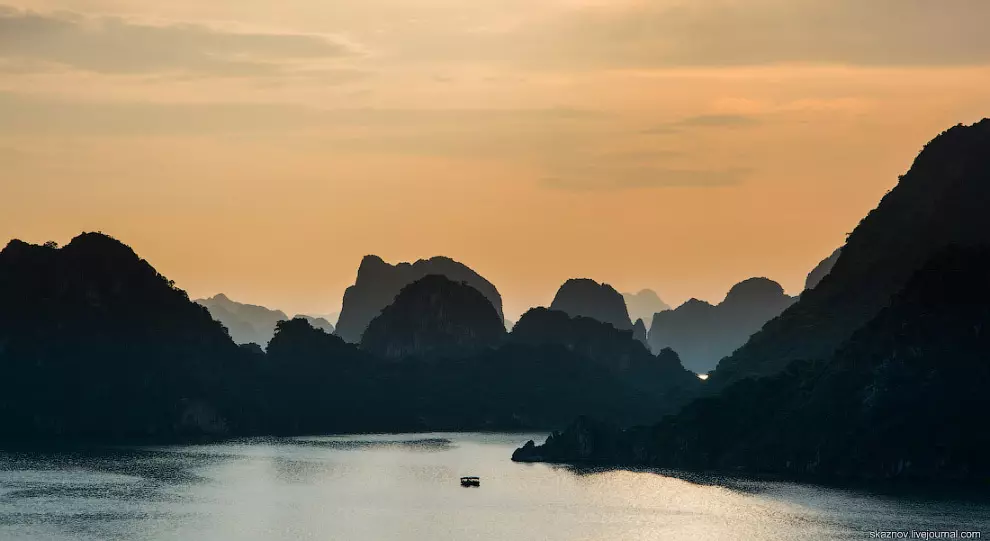 Halong Bay në Vietnam 2190_6