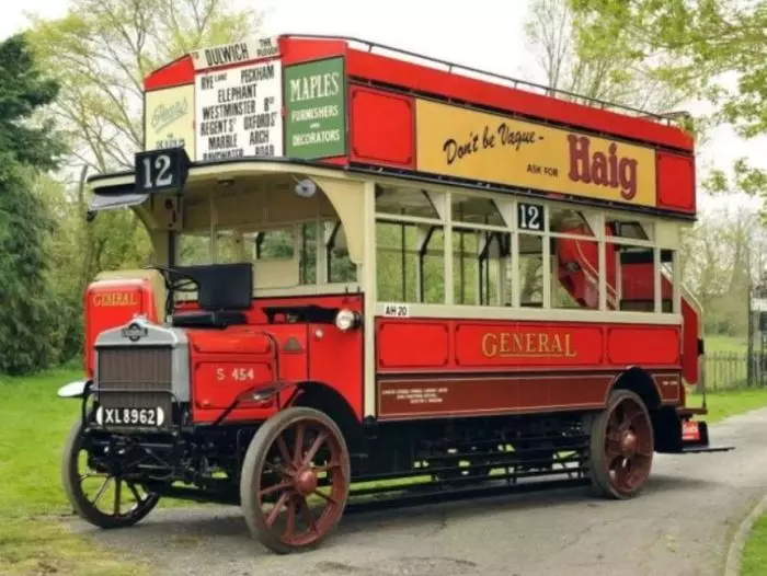 Why in England it is 2-storey red buses 2360_3