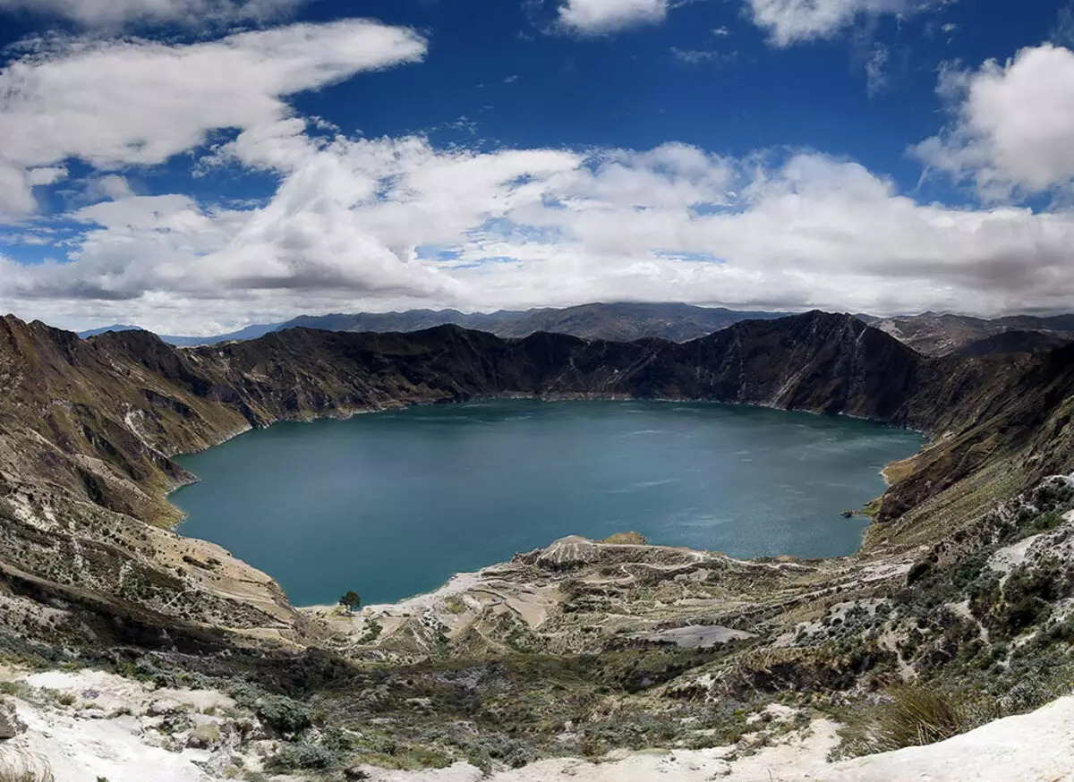 Llynnoedd crater ar y Ddaear 3049_4