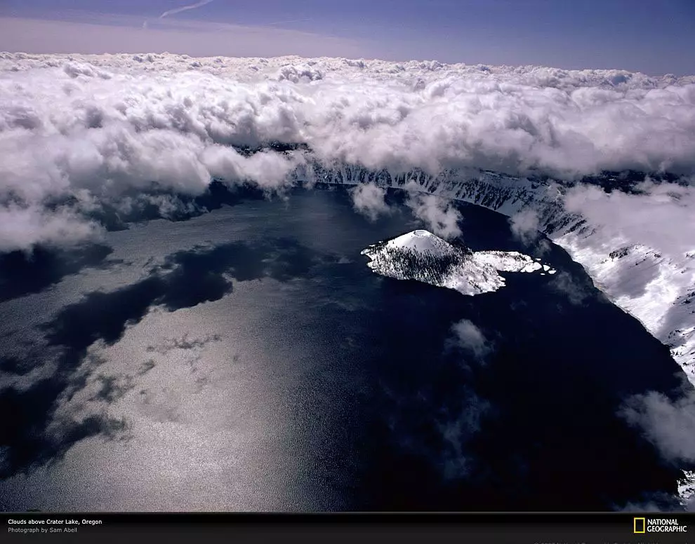 Llynnoedd crater ar y Ddaear 3049_7