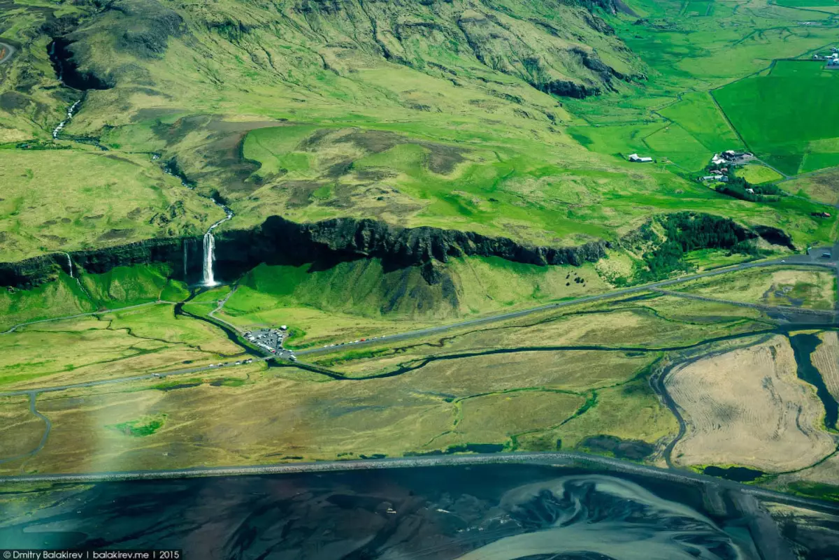 Iceland with airplane 3529_5