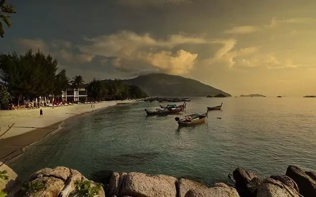 Ang pinakamahusay na mga beach ng Thailand para sa bawat panlasa 3706_10