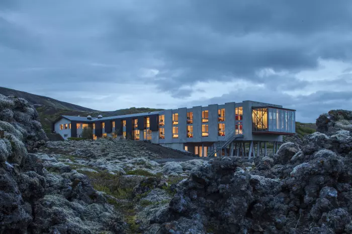 Untuk pecinta liburan yang keras: sebuah hotel yang dibangun di atas gunung berapi di Islandia 4471_3