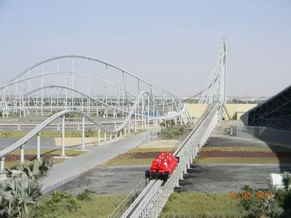 Sa paghahanap ng talamak na sensations: kung saan hahanapin ang American Roller Coaster sa Guinness Book 4513_5