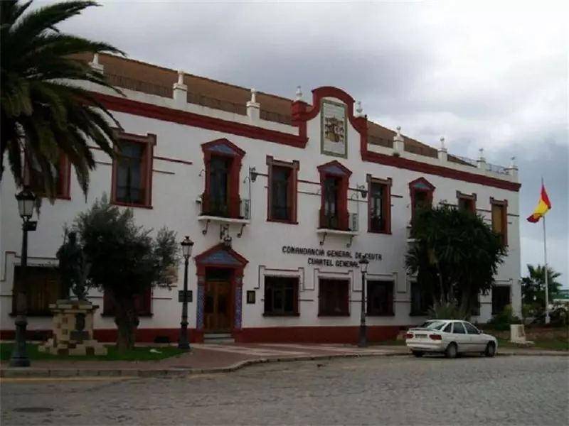 Ceuta - Spuenesch Festung an Hafen 4993_11