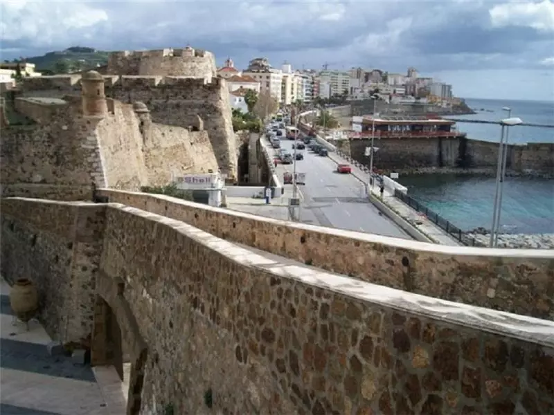 Ceuta - Spuenesch Festung an Hafen 4993_2