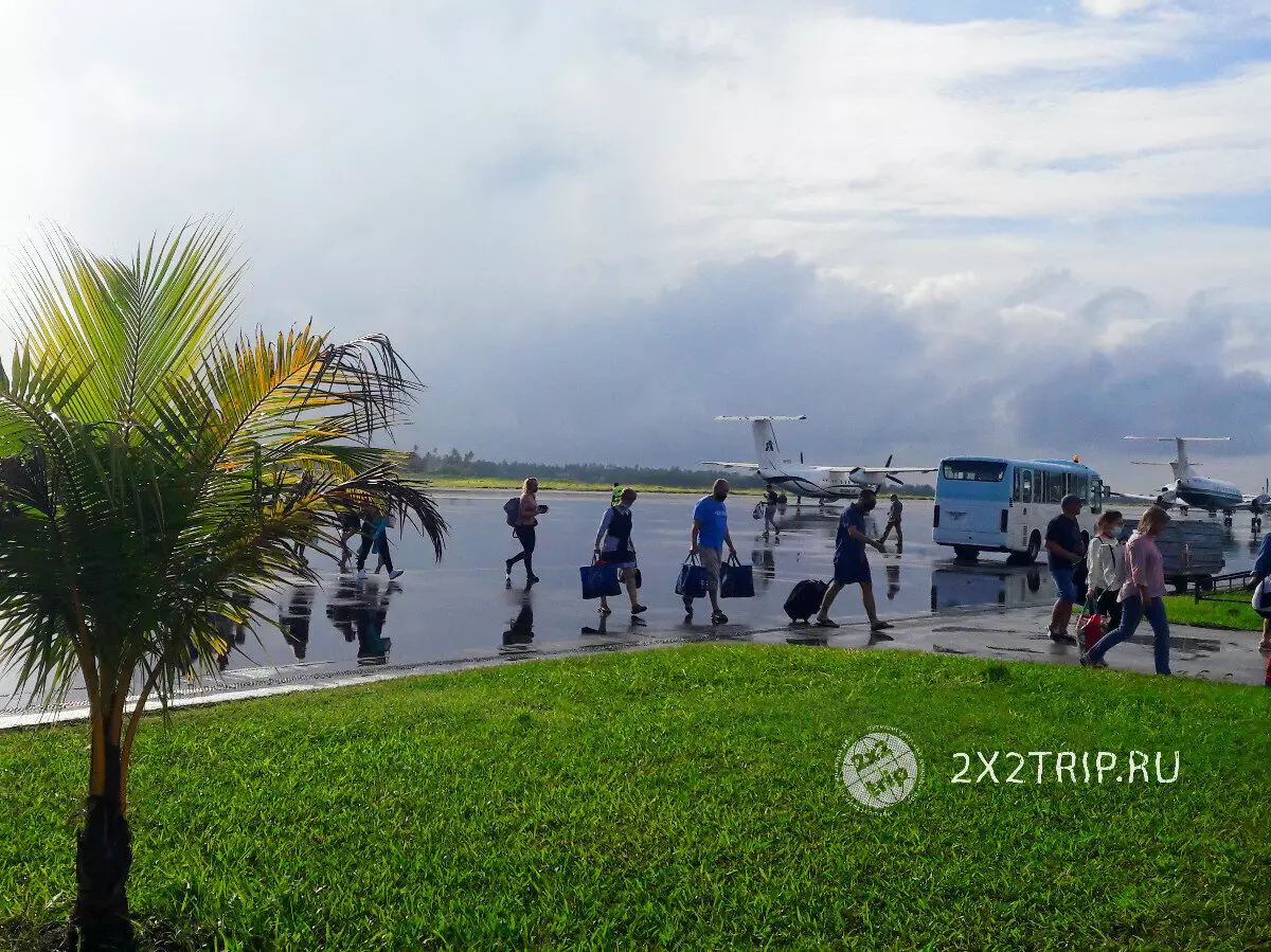 Apa sing kedadeyan ing bandara Zanzibar nalika charter teka saka Rusia