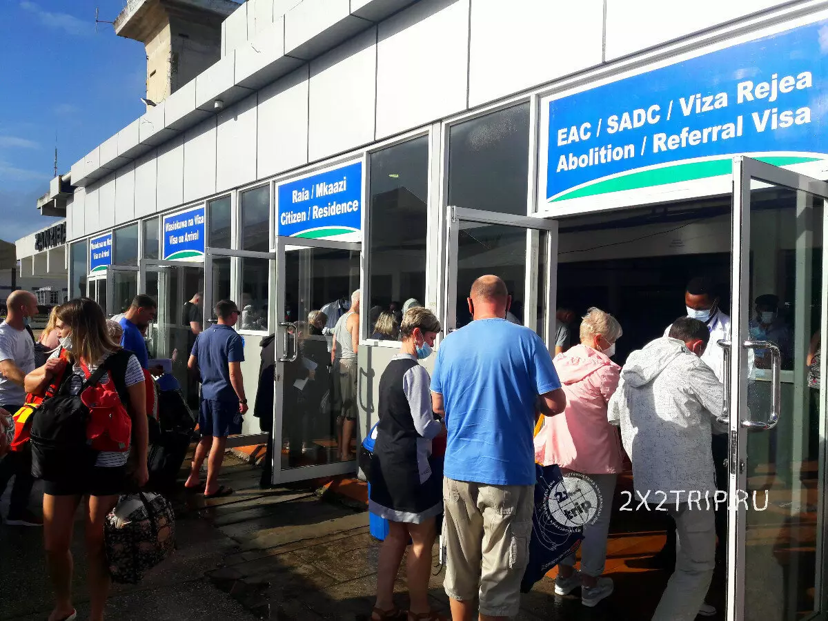 Cosa succede all'aeroporto di Zanzibar quando una charter arriva dalla Russia 632_3