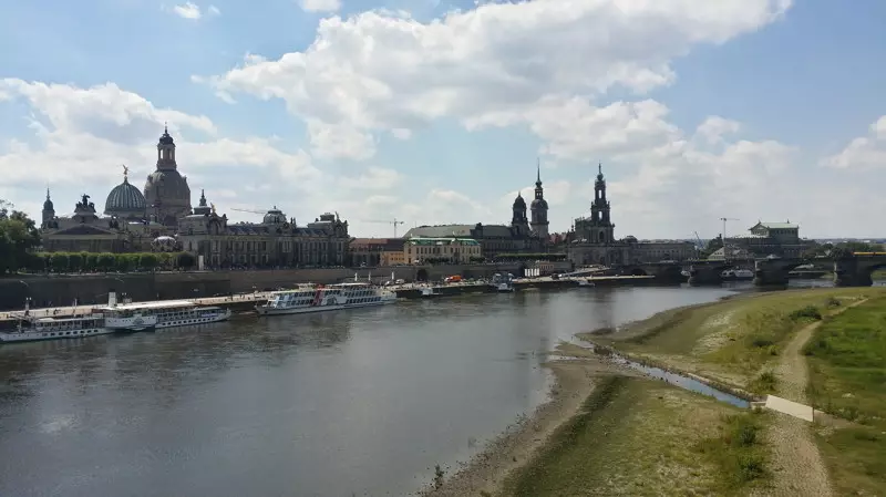 Dresden Evropa, Udhëtimi